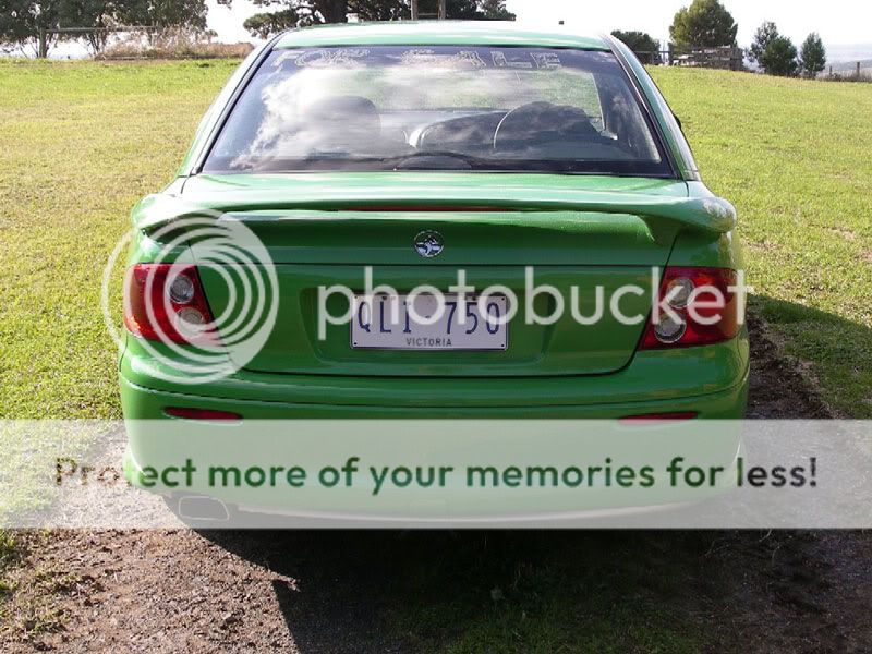 VX Commodore (Custom Green Paint) MELB