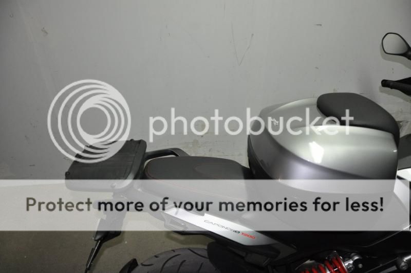 Aprilia top box - help me please