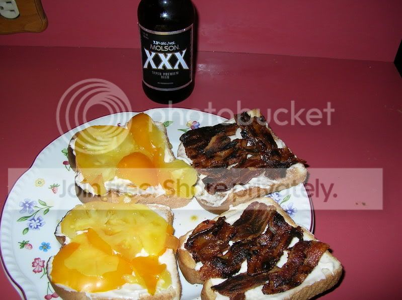 Let us now praise bacon.............or, one of my favorite breakfast ...